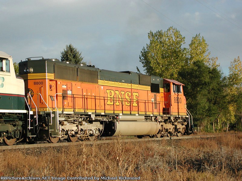 BNSF 8800